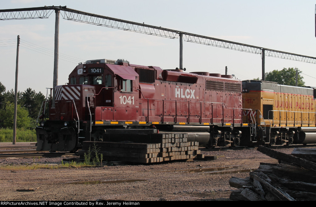 HLCX 1041 & UPY 690 (1)